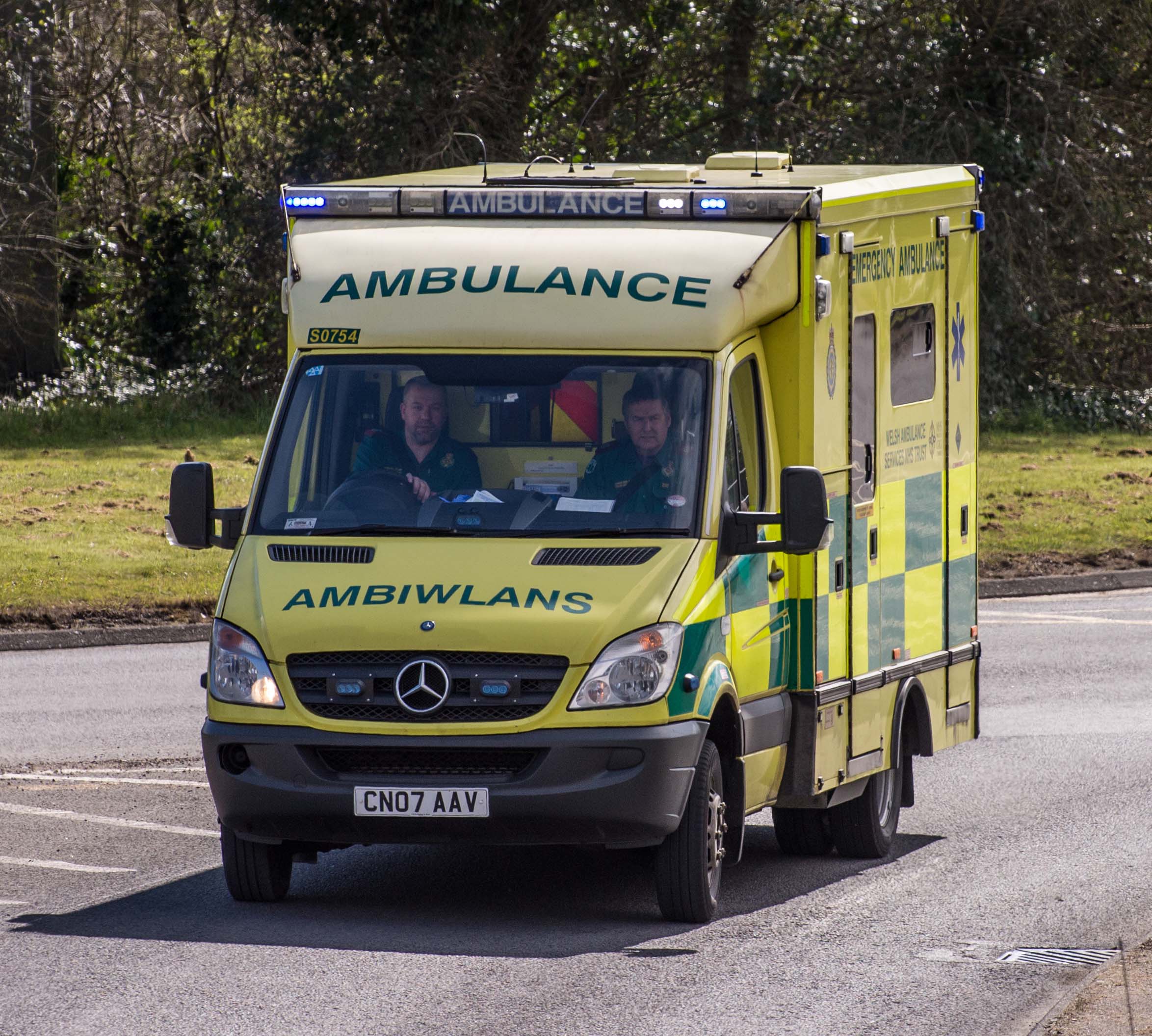 Patients in danger as ambulance response times fail to meet targets ...