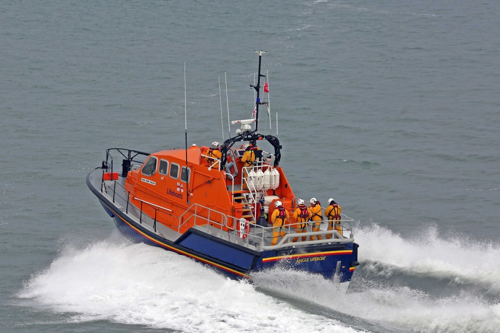 Angle RNLI lifeboat launched to help vessel driven ashore – The ...