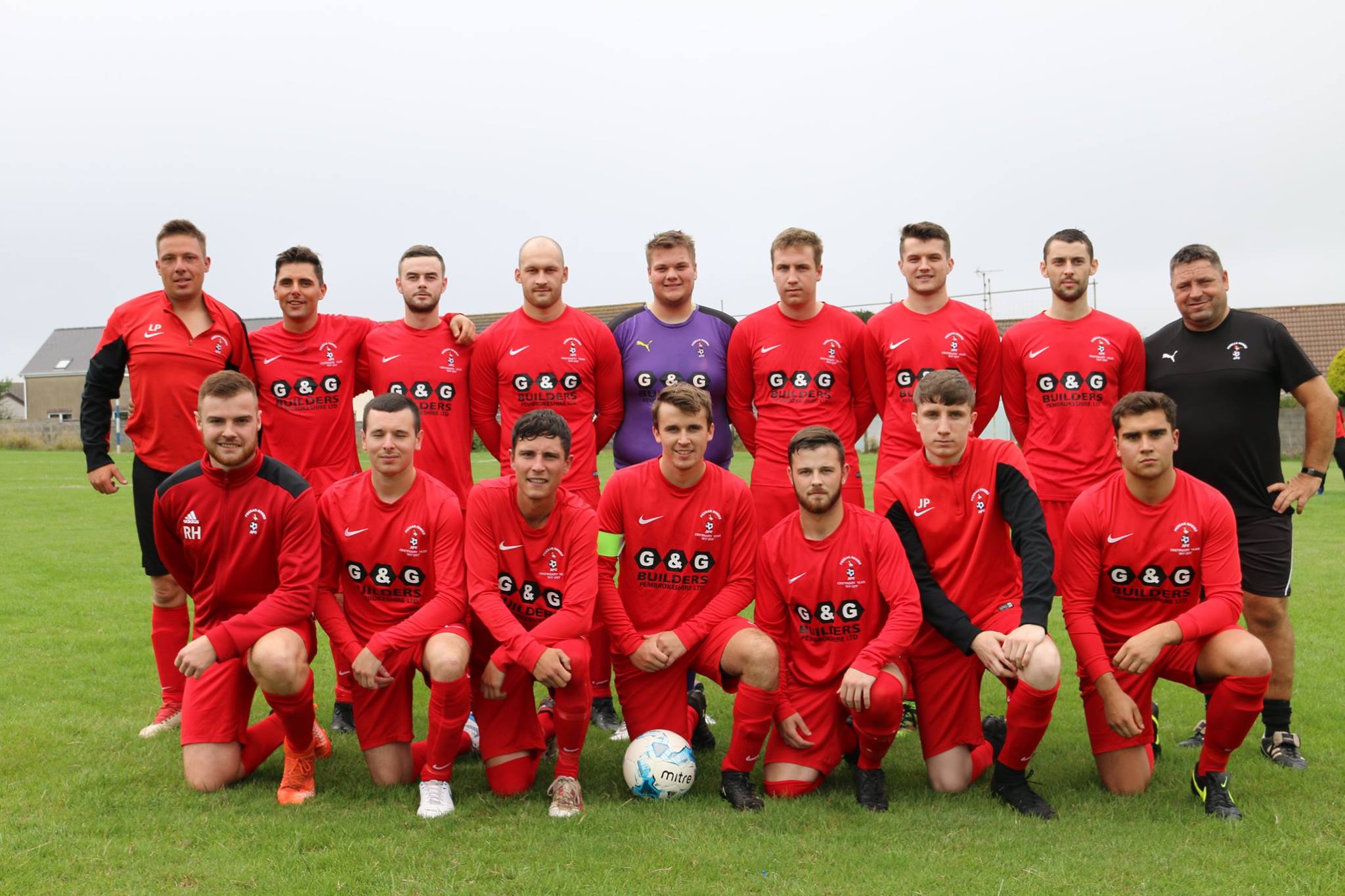 Swifts pay fitting tribute to Weaver – The Pembrokeshire Herald