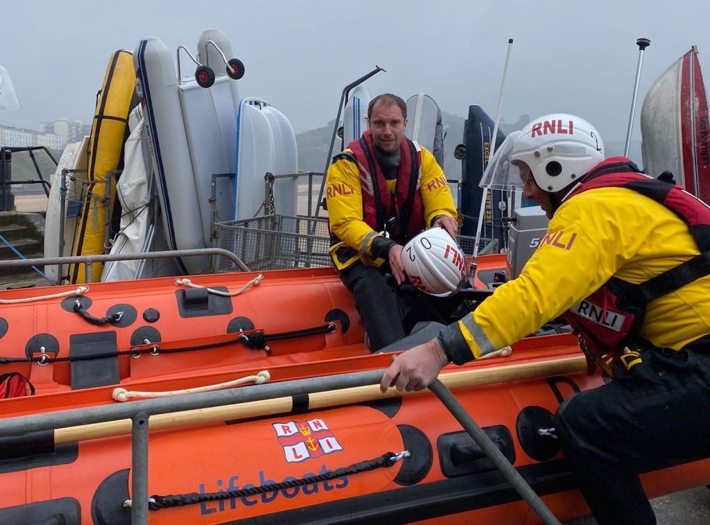 Tenby’s inshore lifeboat rescues stranded speedboat with four people on ...