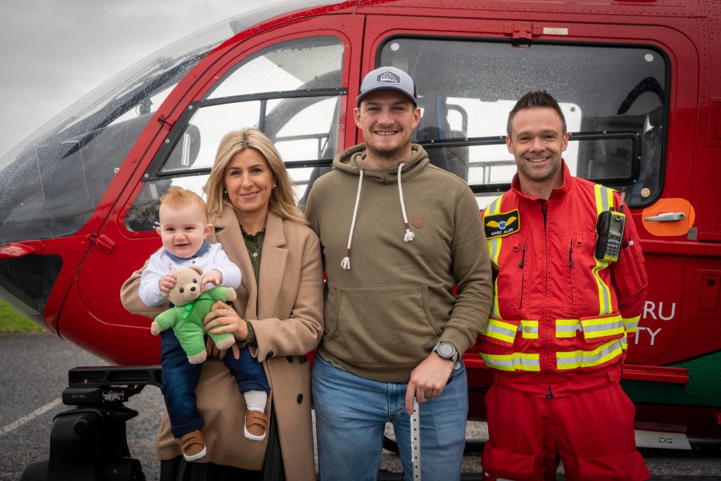 Dad celebrates his son’s first Christmas thanks to the Wales Air ...