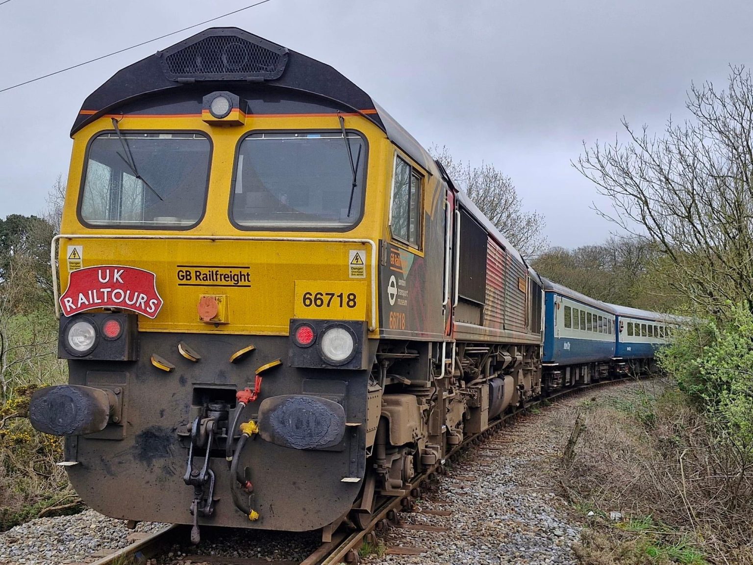 The Harbourmaster: Special rail excursion draws crowds to Milford Haven ...