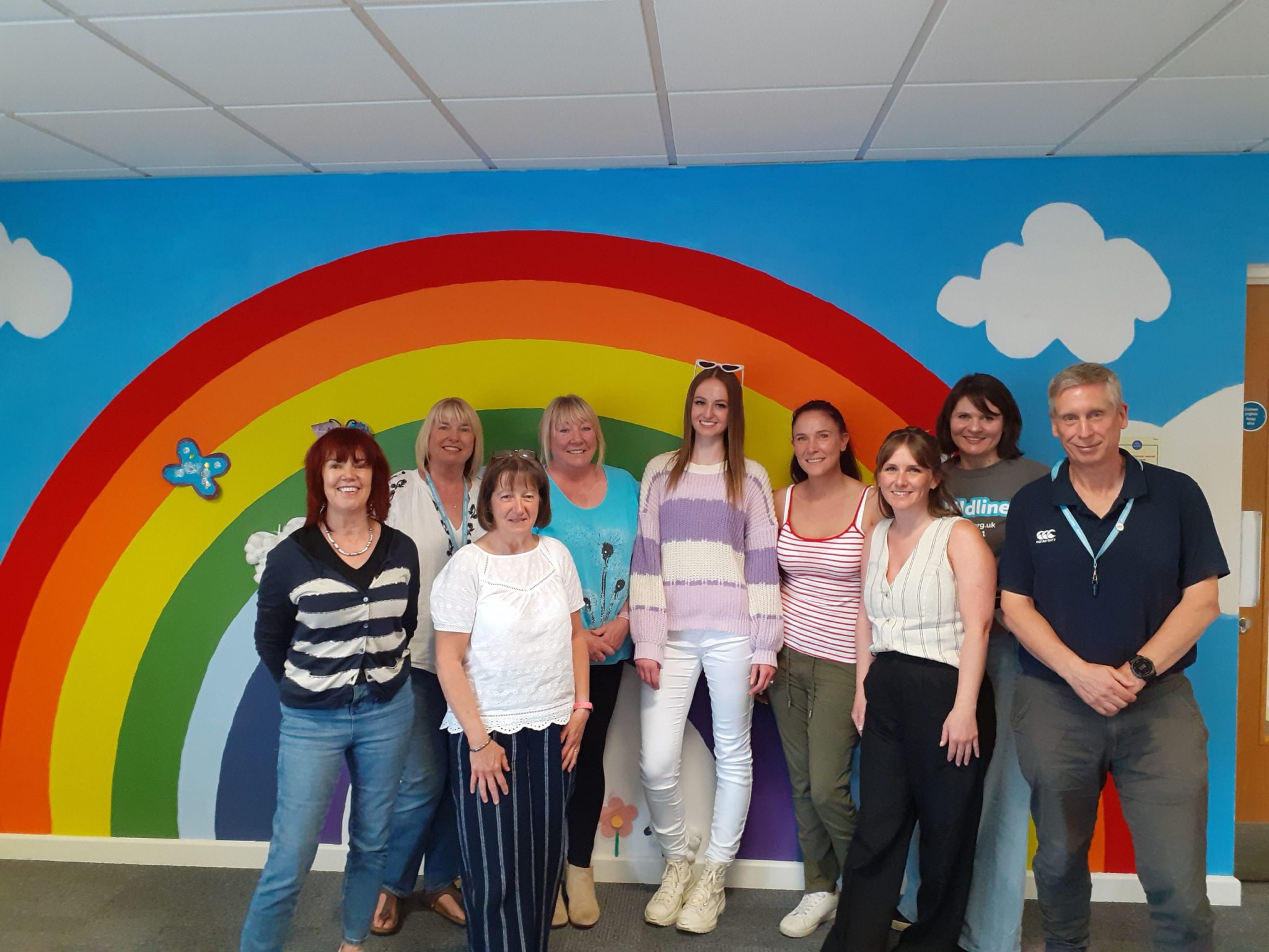 Welsh Influencer makes generous donation on visit to Childline – The ...