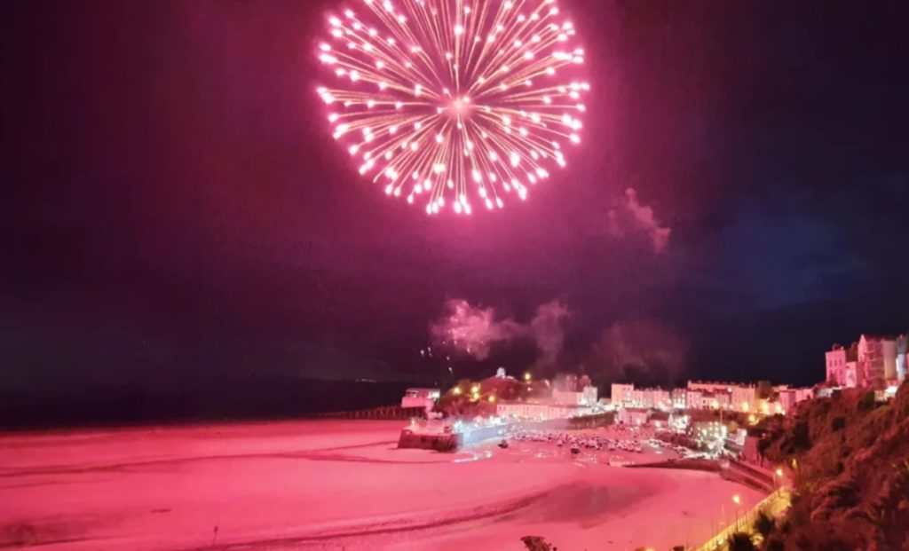 A dazzling display awaits at Tenby’s Summer Fireworks Spectacular – The ...