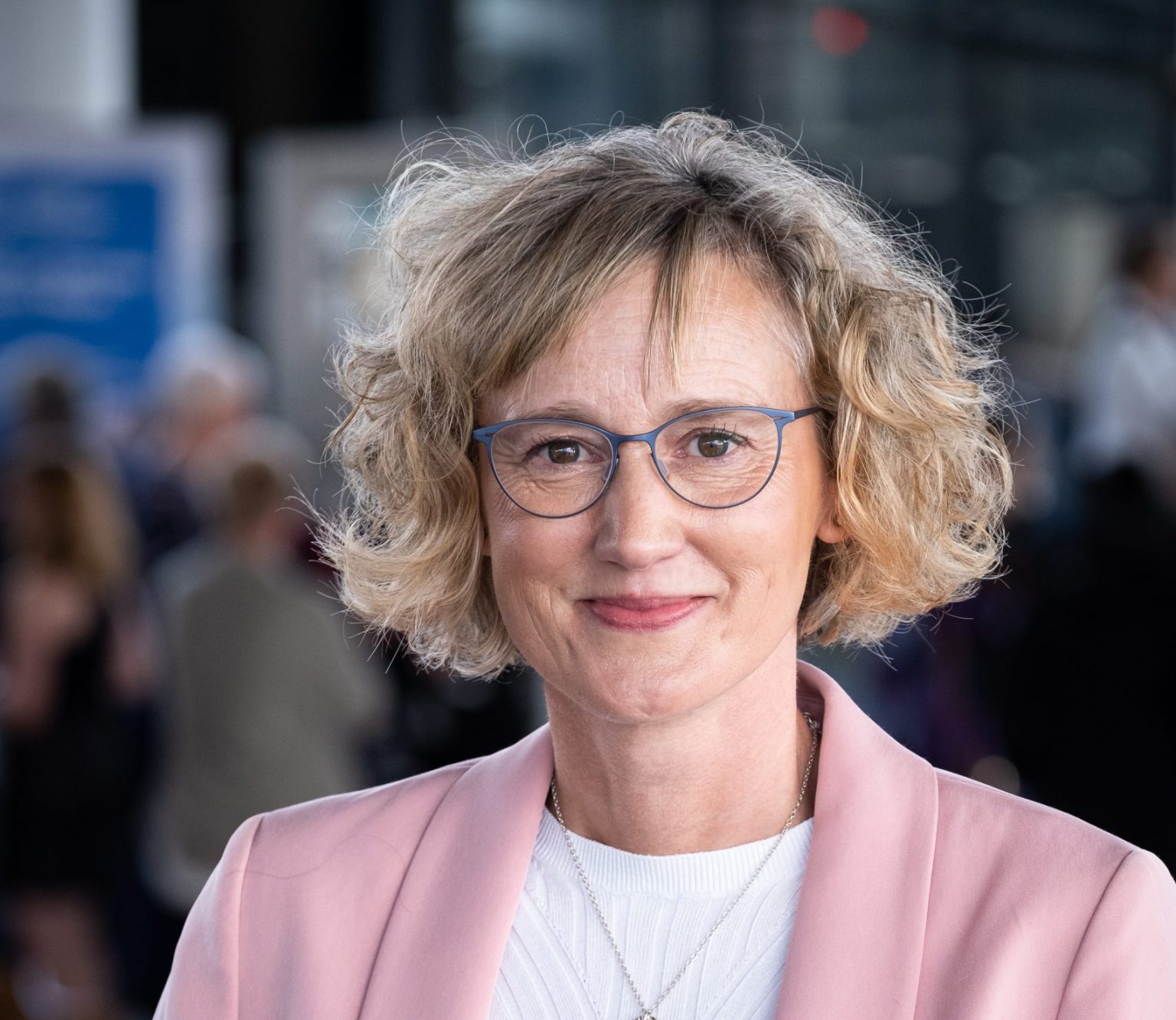 Welsh Language Commissioner publishes bold manifesto ahead of 2026 ...