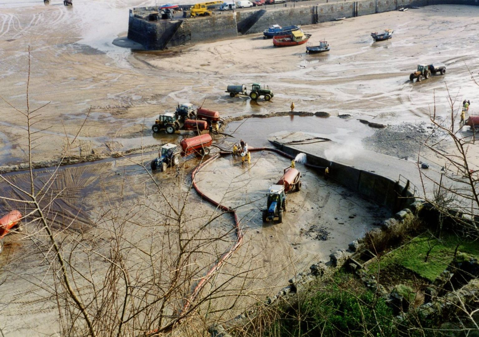 The Sea Empress Disaster: Remembering the catastrophe 29 years on – The ...