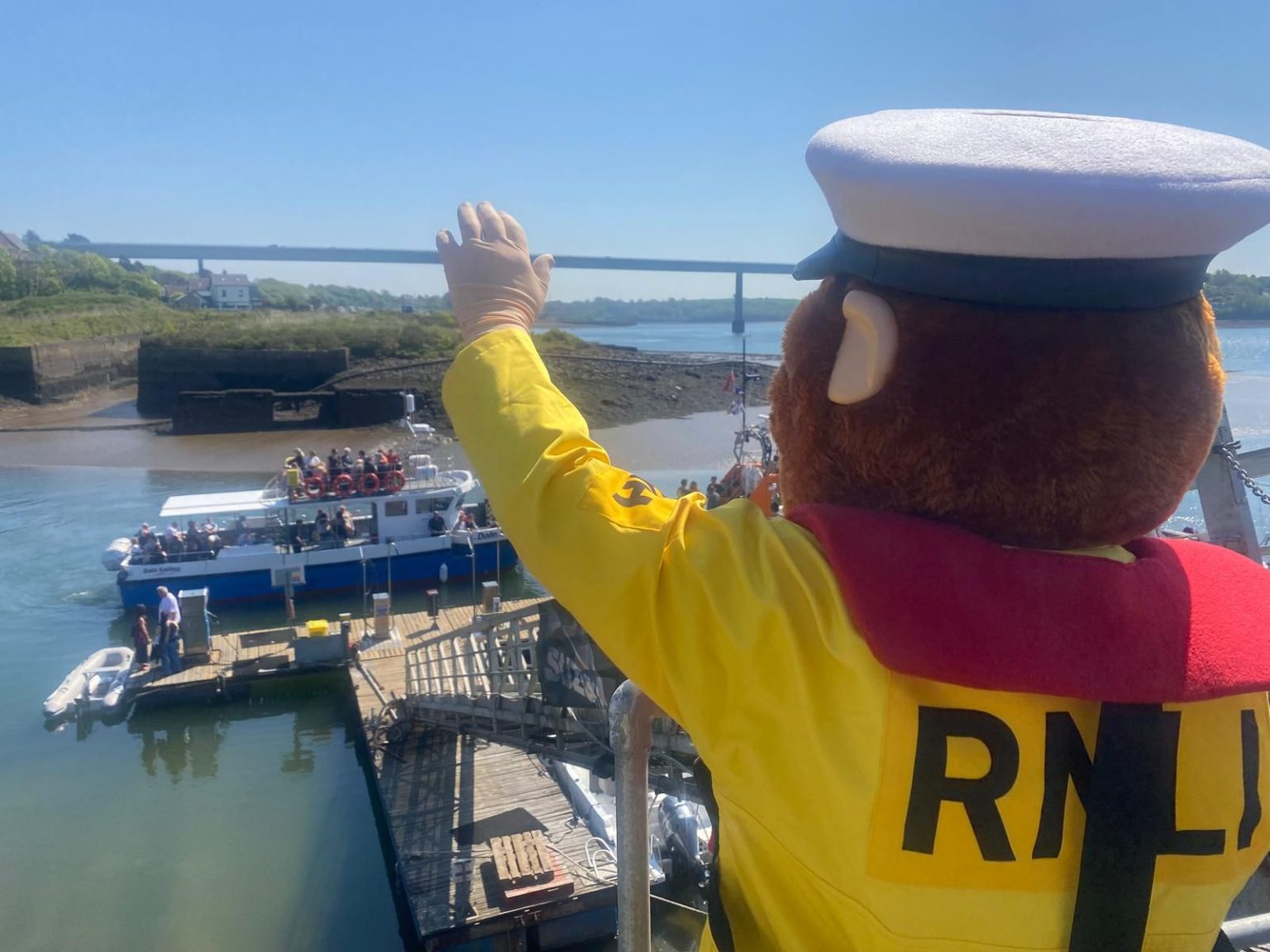 Sunshine and support as Dale Sailing Open Day draws crowds to Neyland ...