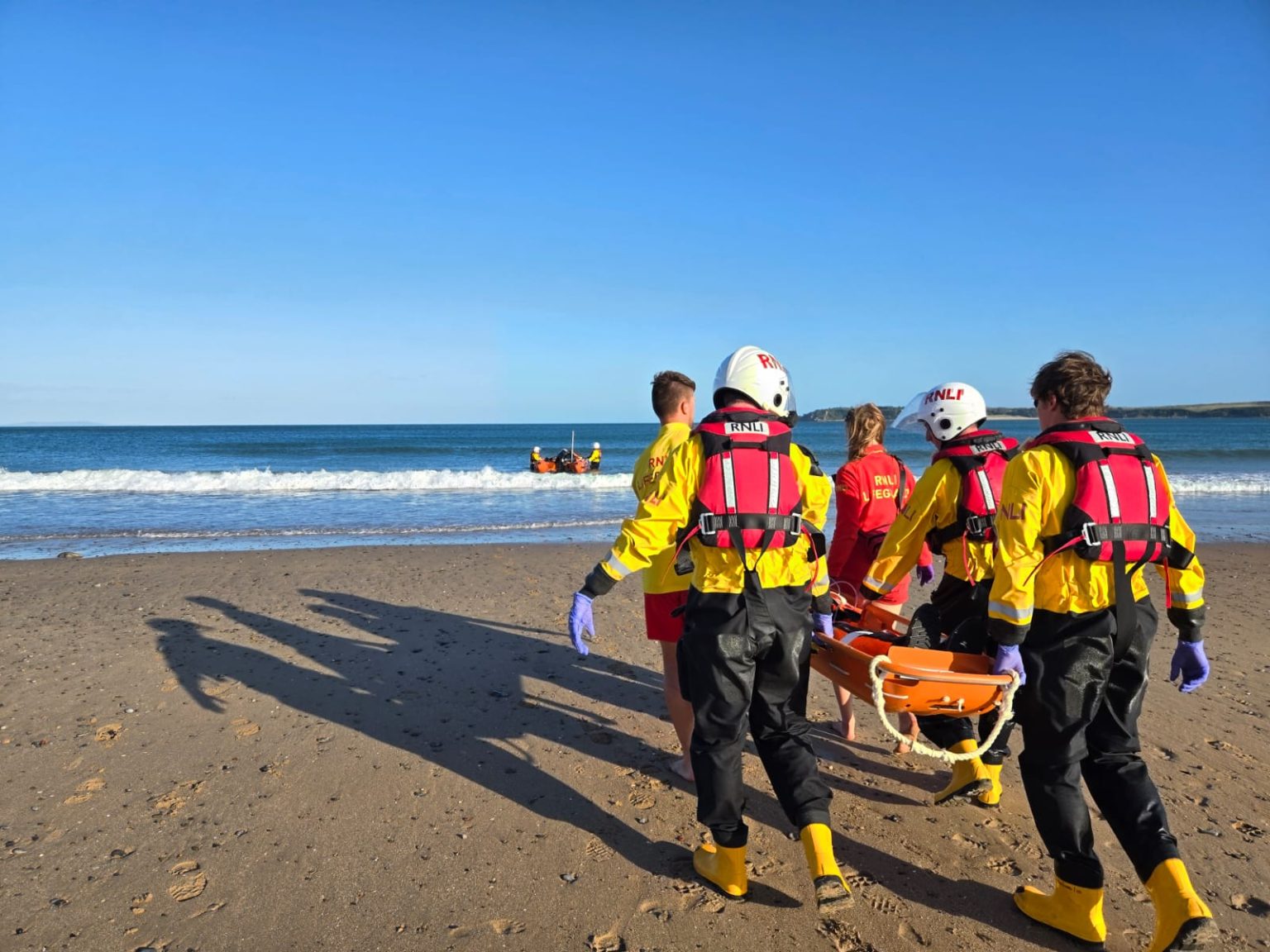 Tenby lifeboat crews in dramatic multi-agency rescue training – The ...