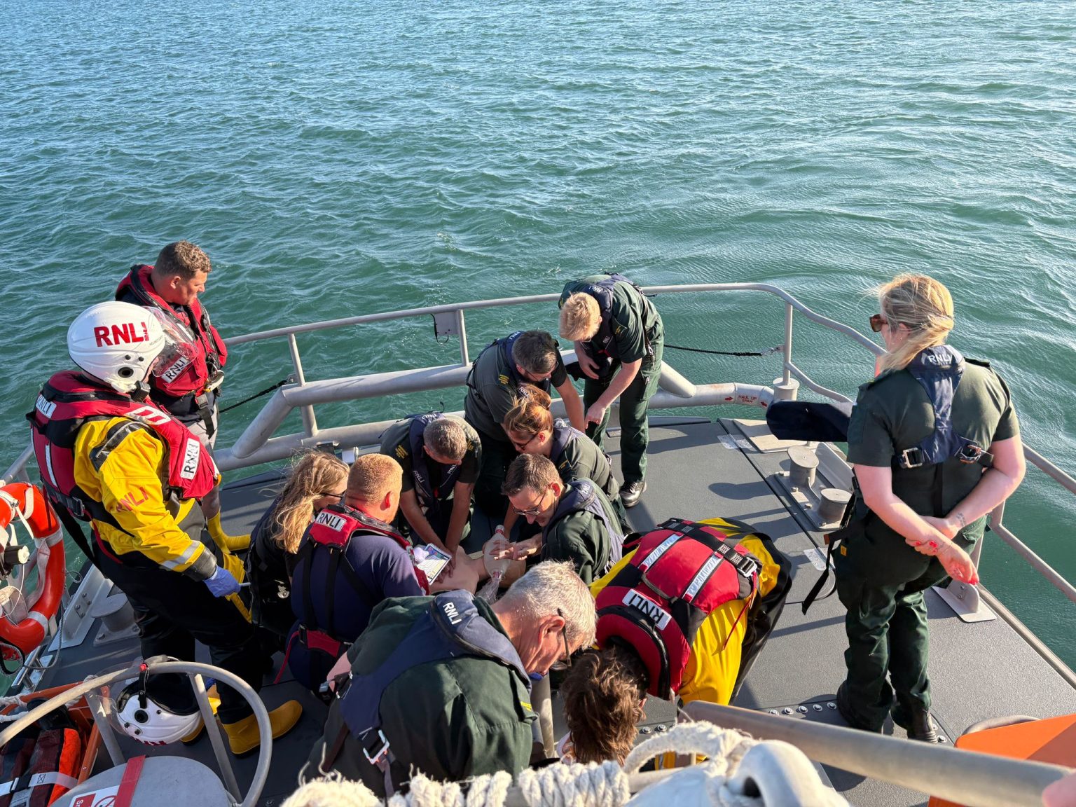 Tenby lifeboat crews in dramatic multi-agency rescue training – The ...