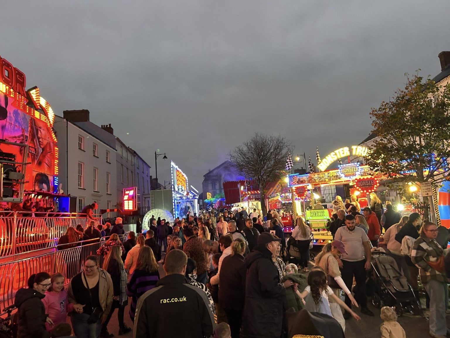 Crowds pack Pembroke for St Michaelmas Fair opening – The Pembrokeshire ...