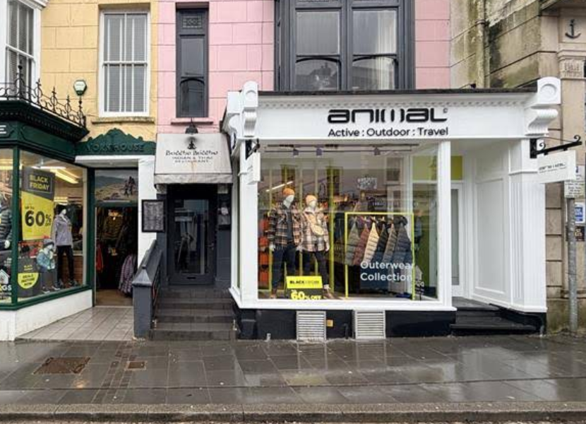 Tenby Animal store sign concerns from civic society – The Pembrokeshire ...