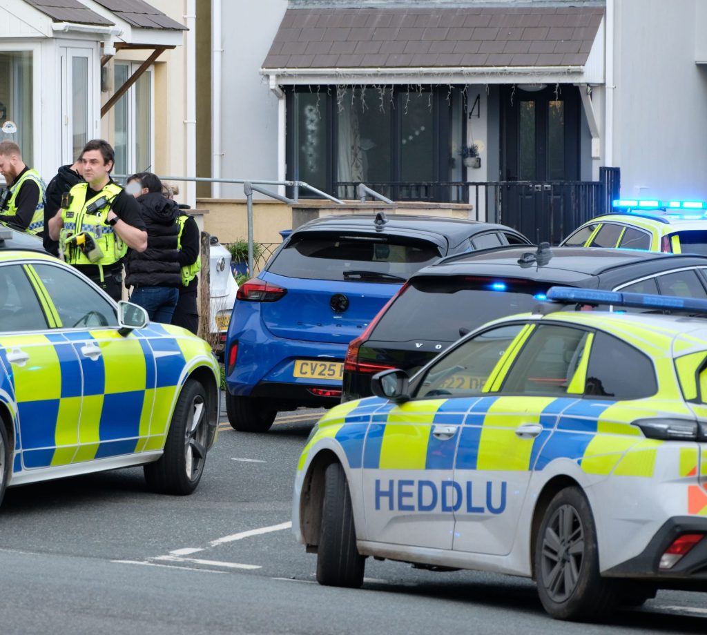 Police stop car in Pennar as three arrested in drugs investigation ...
